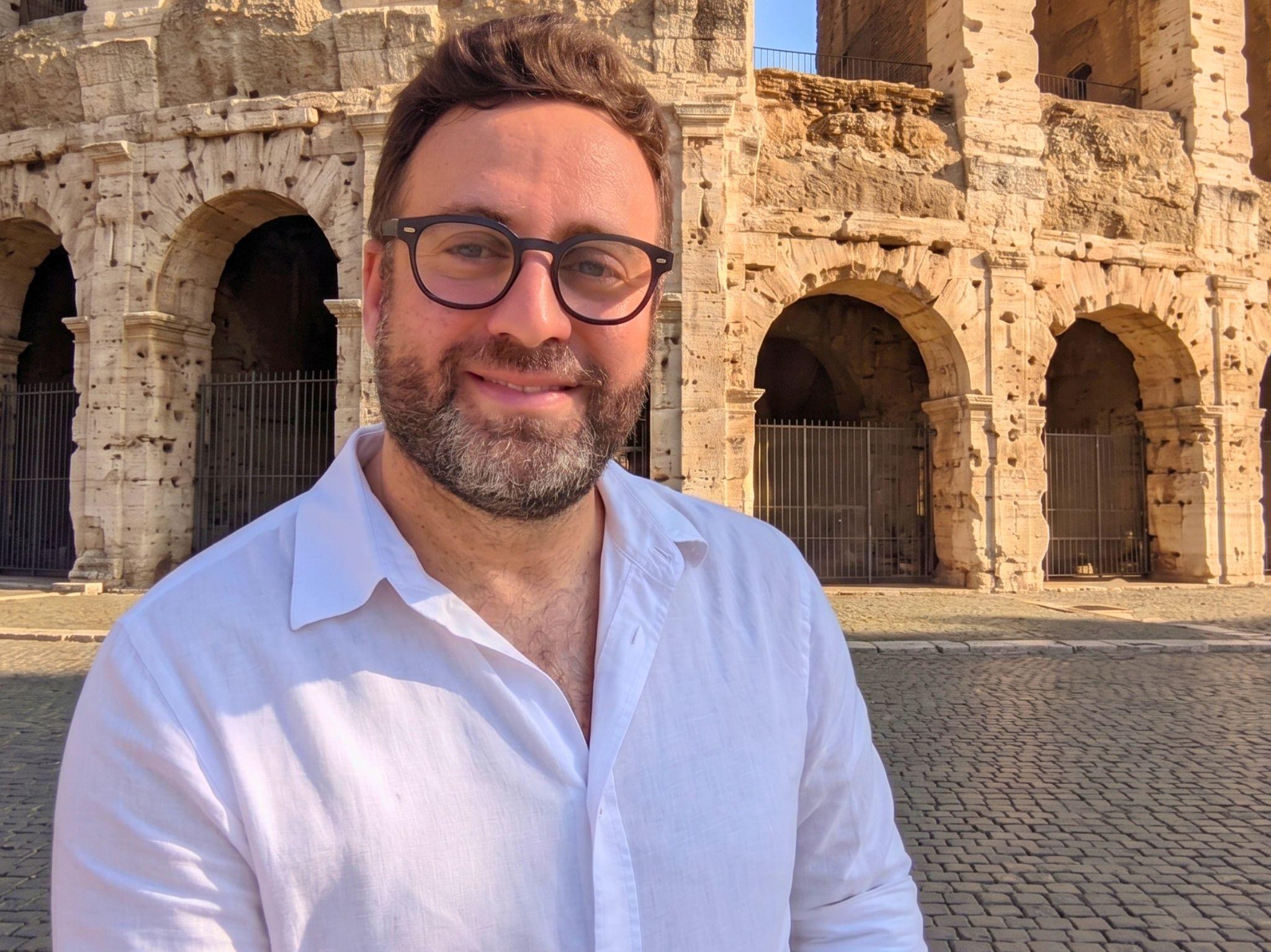 Daniele Michienzi, prof e divulgatore: “Ecco il lato pop del latino. E ...