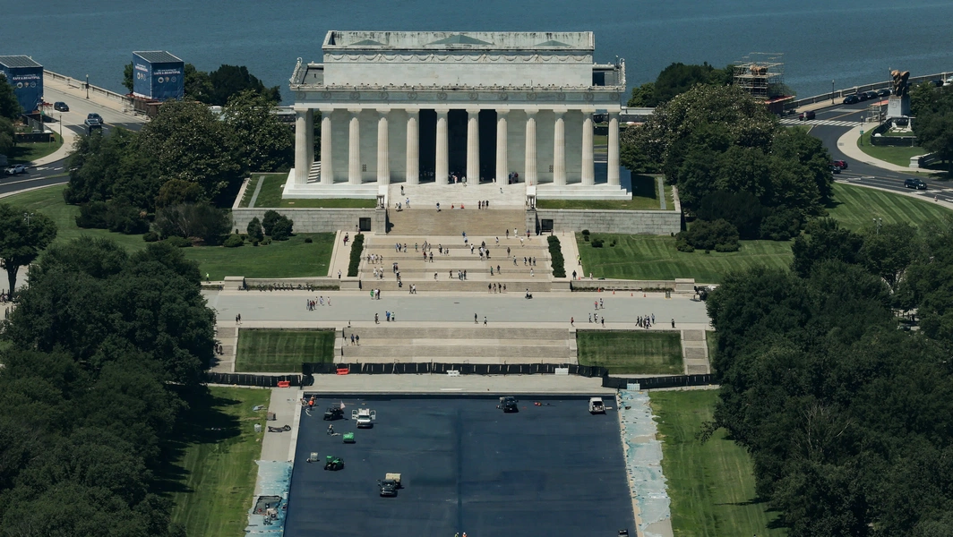 Lincoln Memorial Reflecting Pool renovation sparks debate