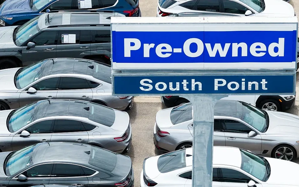 Pandemic-era shortages keep US used car prices elevated