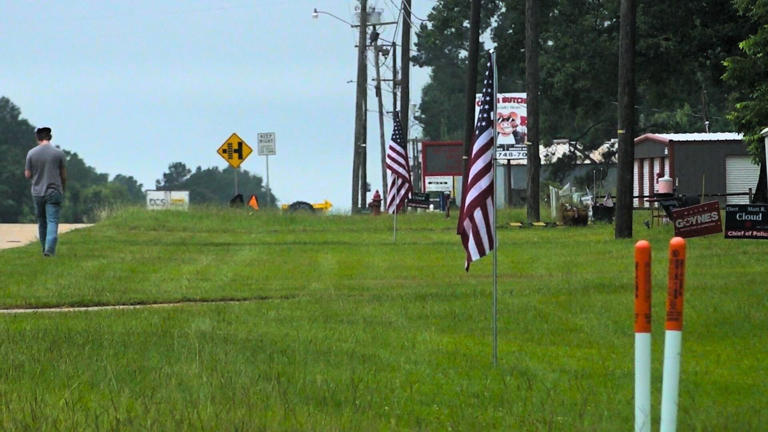 Glenmora Fire Department decorates Highway 165 with American flags