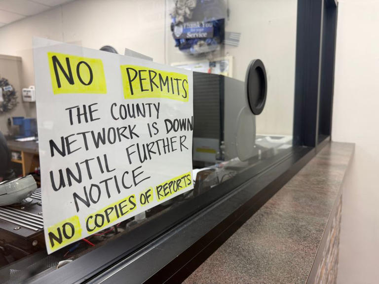 'Dead in the water': Network shutdown halts Spartanburg Co. court ...
