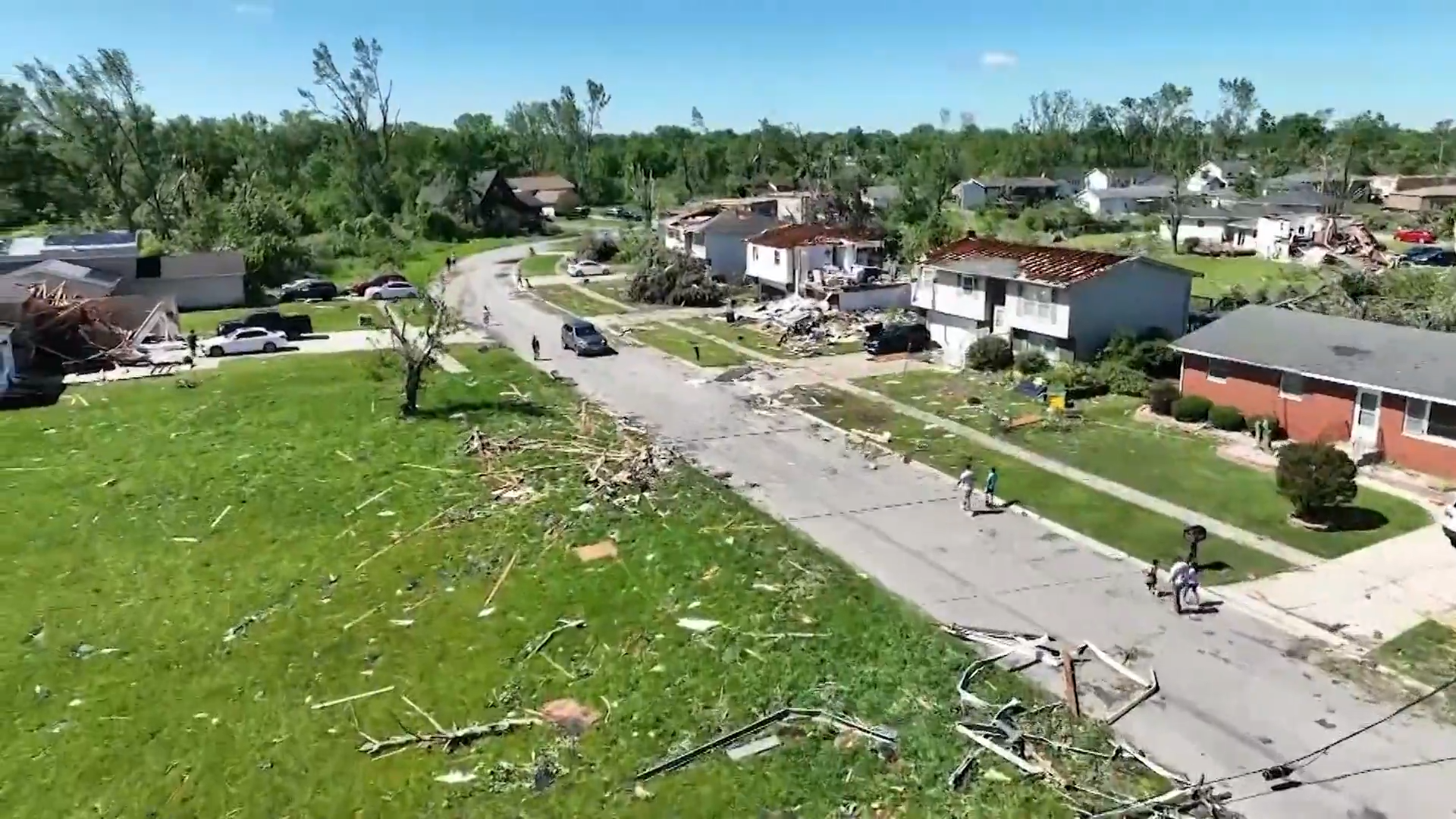 Volunteers step in as Merrillville tornado cleanup continues; thousands ...