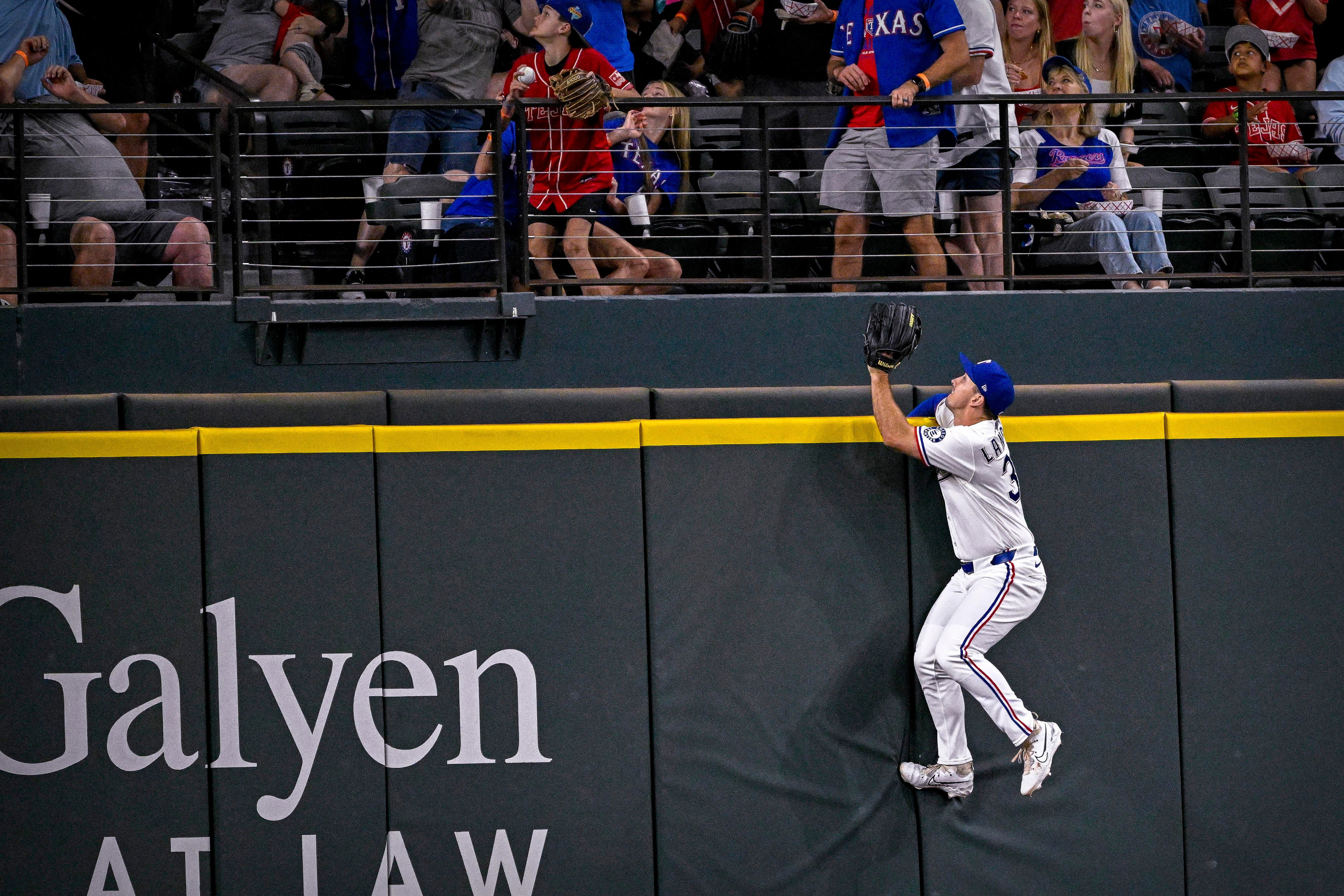 35-37 – Rangers get most momentum-shifted in 4-2 loss to Twins