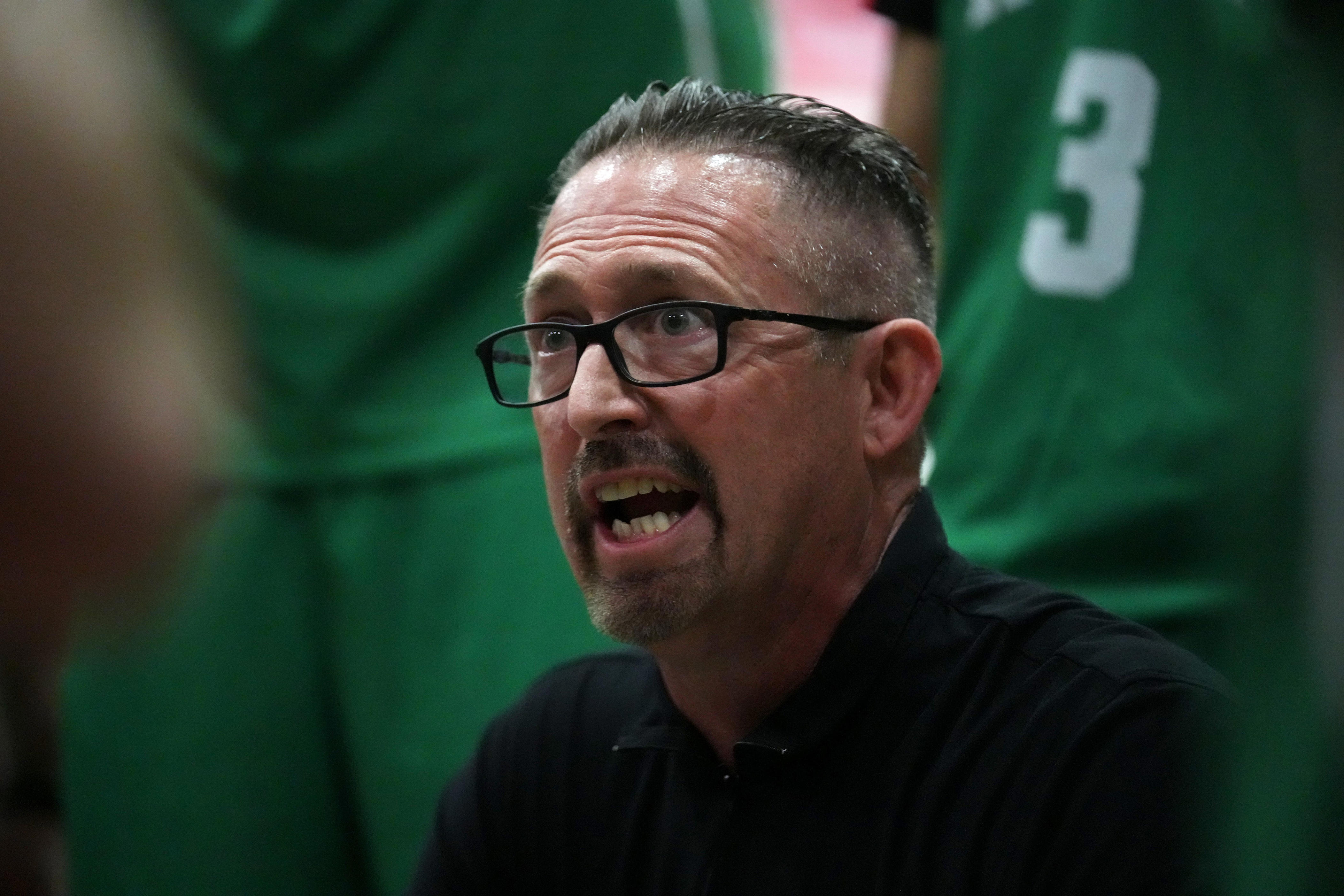 Damin Lopez resigns as Phoenix St. Mary's boys basketball coach