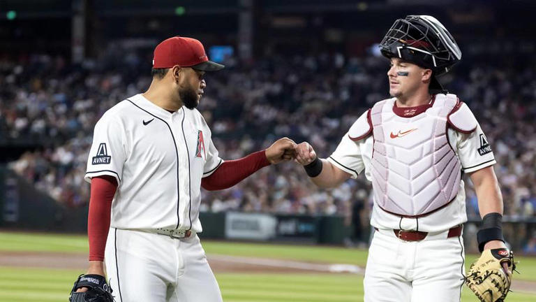 Diamondbacks reliever waits for dreaded 2nd opinion on shoulder MRI