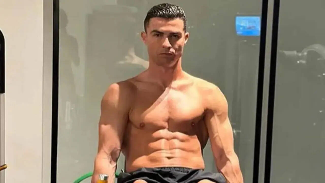 "It's not Photoshop": Cristiano Ronaldo's body at 41 is so unreal that ...
