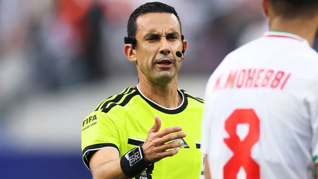 Mundial 2026: Cuánto cobró César Ramos por pitar el partido Irán vs ...