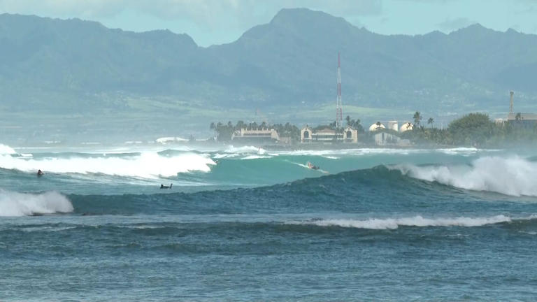 High surf warning in effect as powerful south swell hits Hawaii