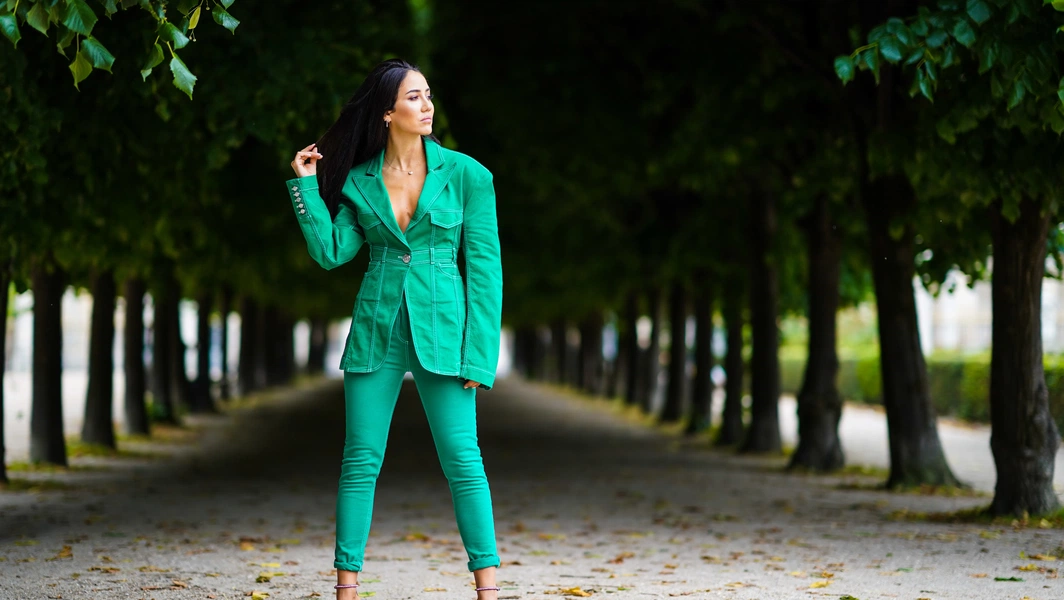 10 colors that shine or struggle on camera