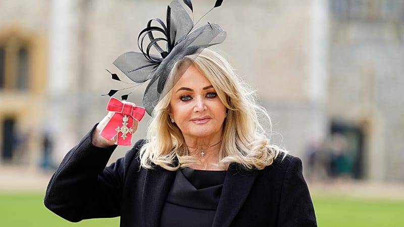 Bonnie Tyler sort du coma artificiel mais reste dans un état grave