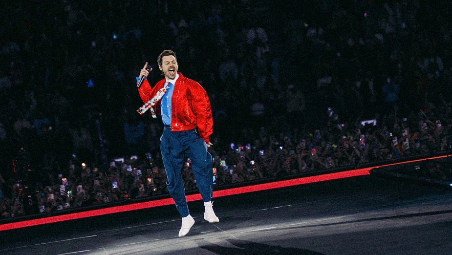 Harry Styles opens record-breaking Wembley run with new style shift