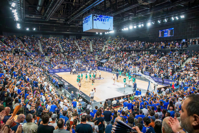 Pau et Poitiers se sont donnés rendez-vous jeudi pour savoir qui va ...