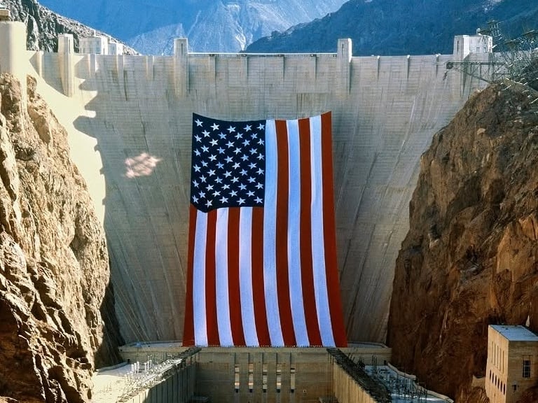 Massive American flag suspended across Hoover Dam back on display