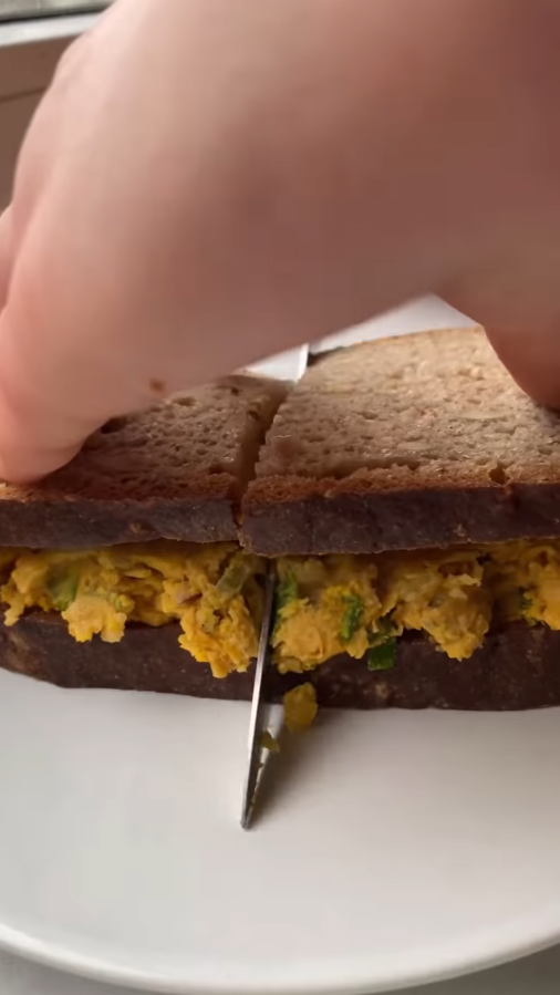 How to make a bold and flavorful chickpea pumpkin salad