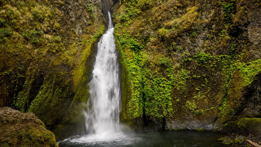 Exploring Oregon's unique landscapes and landmarks