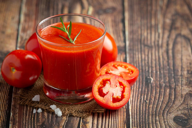 Selain kaya akan vitamin, ini 5 manfaatnya jika minum jus tomat setiap pagi