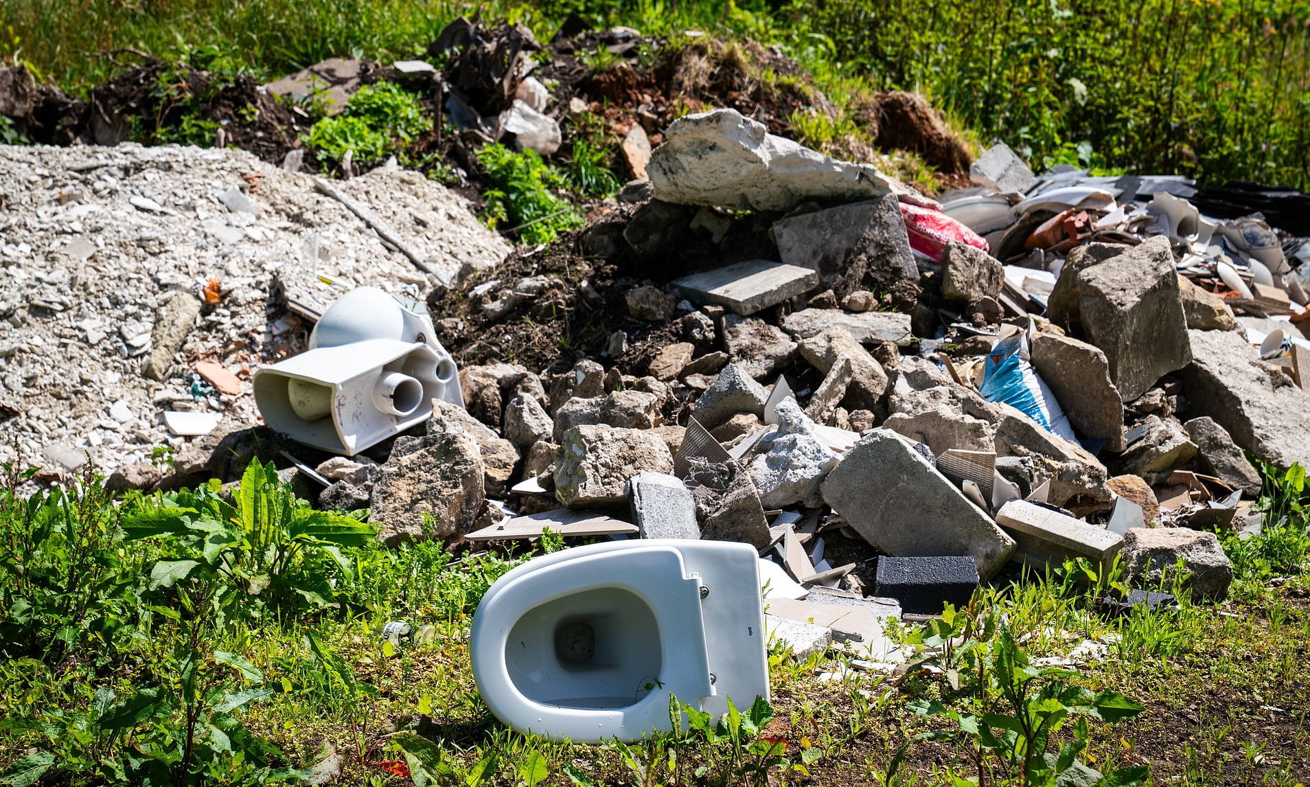 Fly-tippers turn Cornish beauty hotspot into Britain's largest 'waste ...