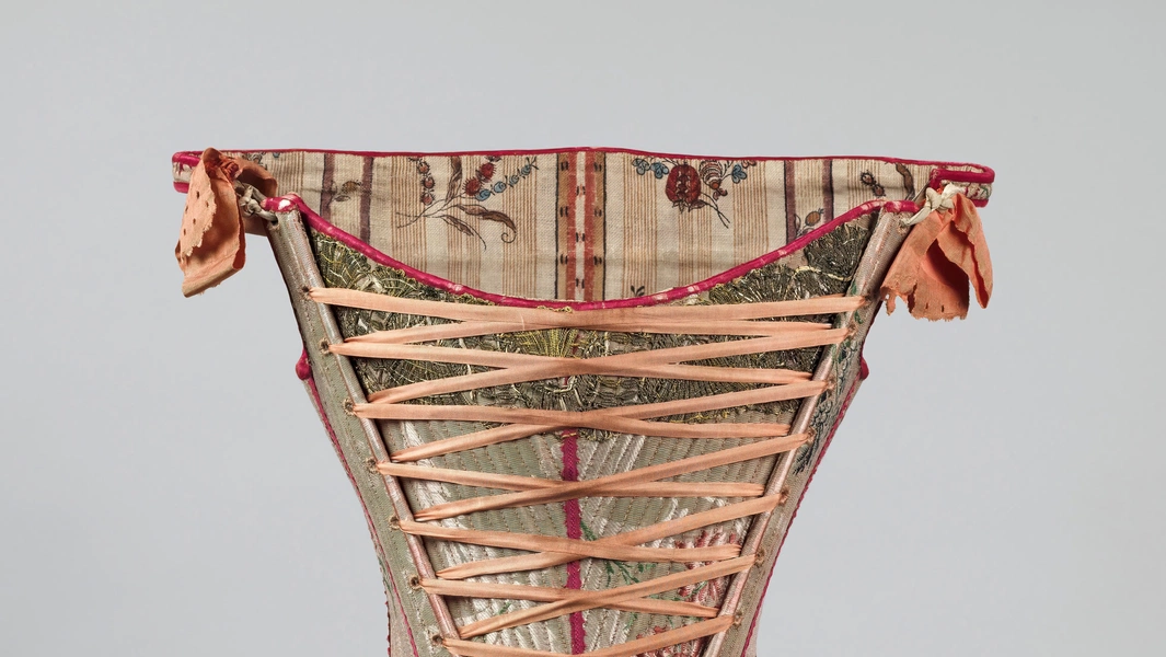 10 insights into Victorian undergarments and fashion