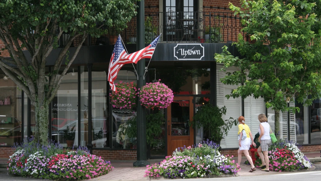 8 historic Vermont villages rich in character