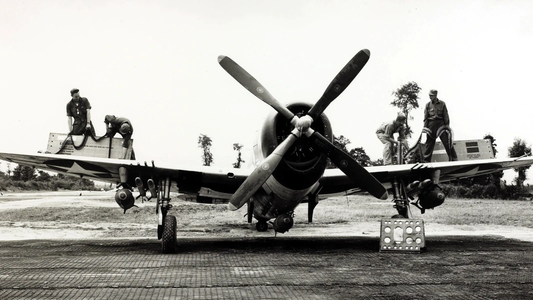 9 legendary low-altitude WWII fighters