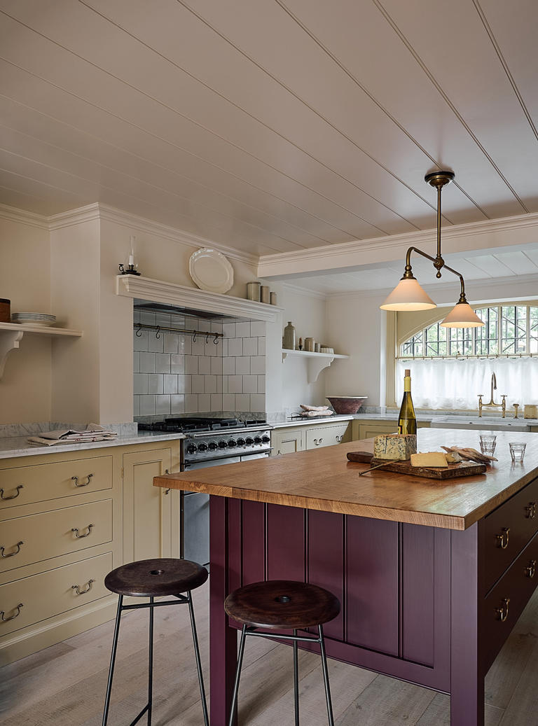 5 kitchen island color trends that designers are quietly embracing for ...