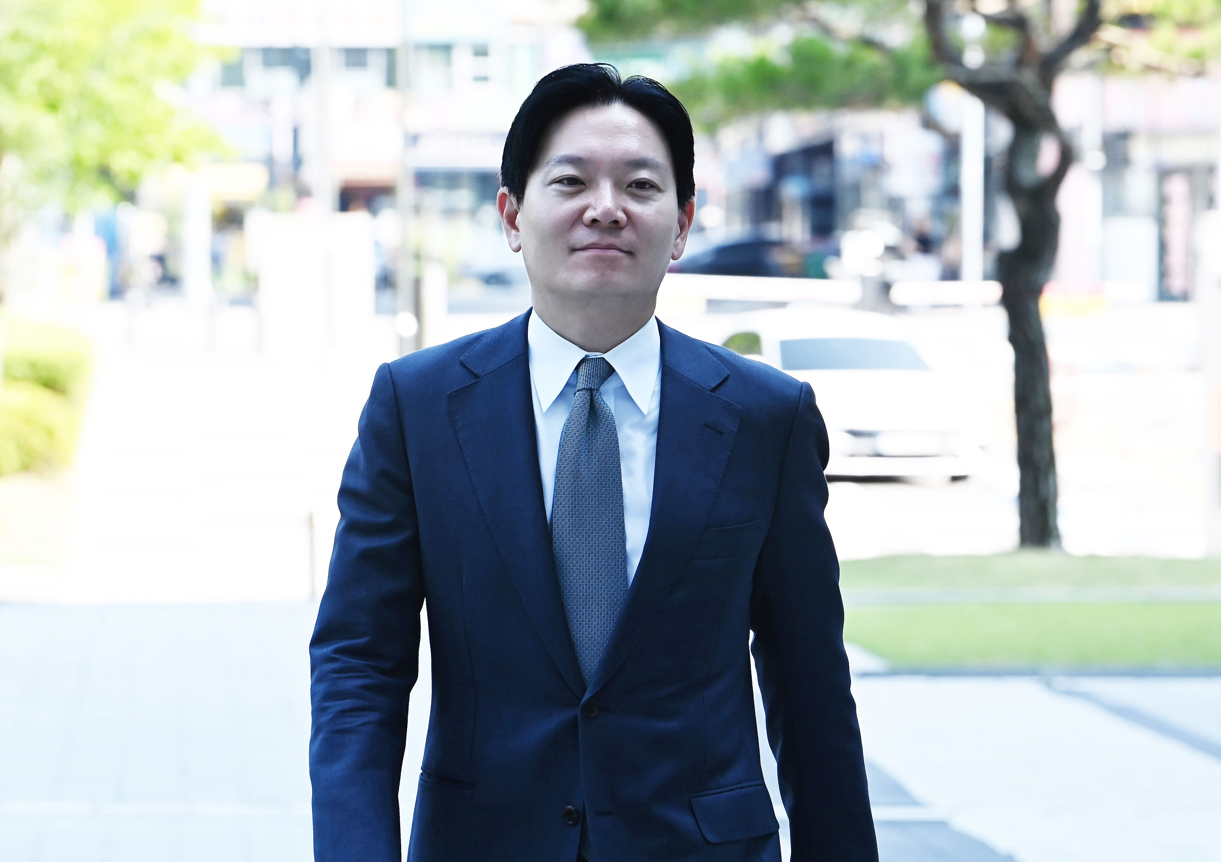 Prosecutor Park Sang-yong denies salmon alcohol party claims