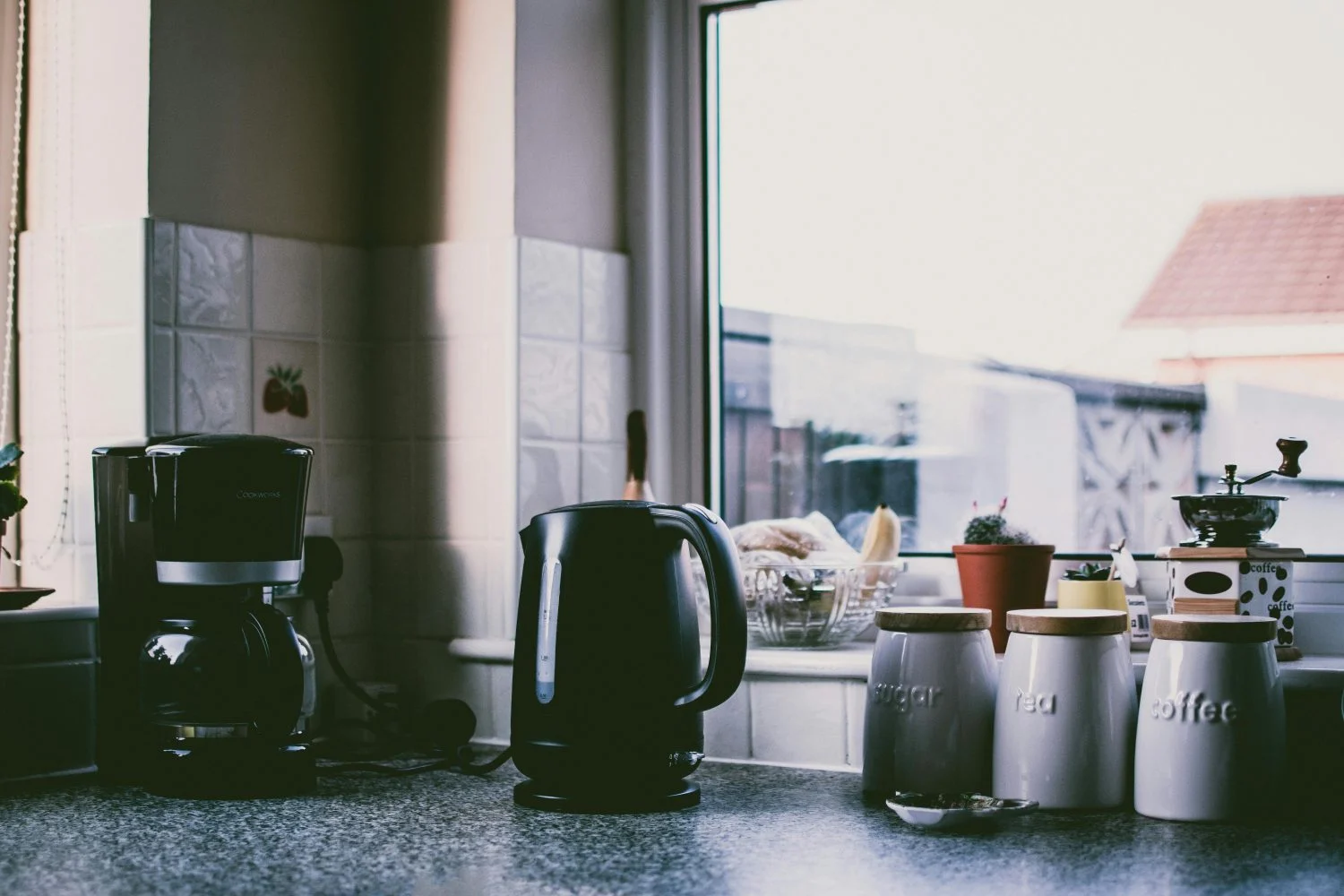 La regla de las 3 superficies despejadas para organizar tu cocina ...