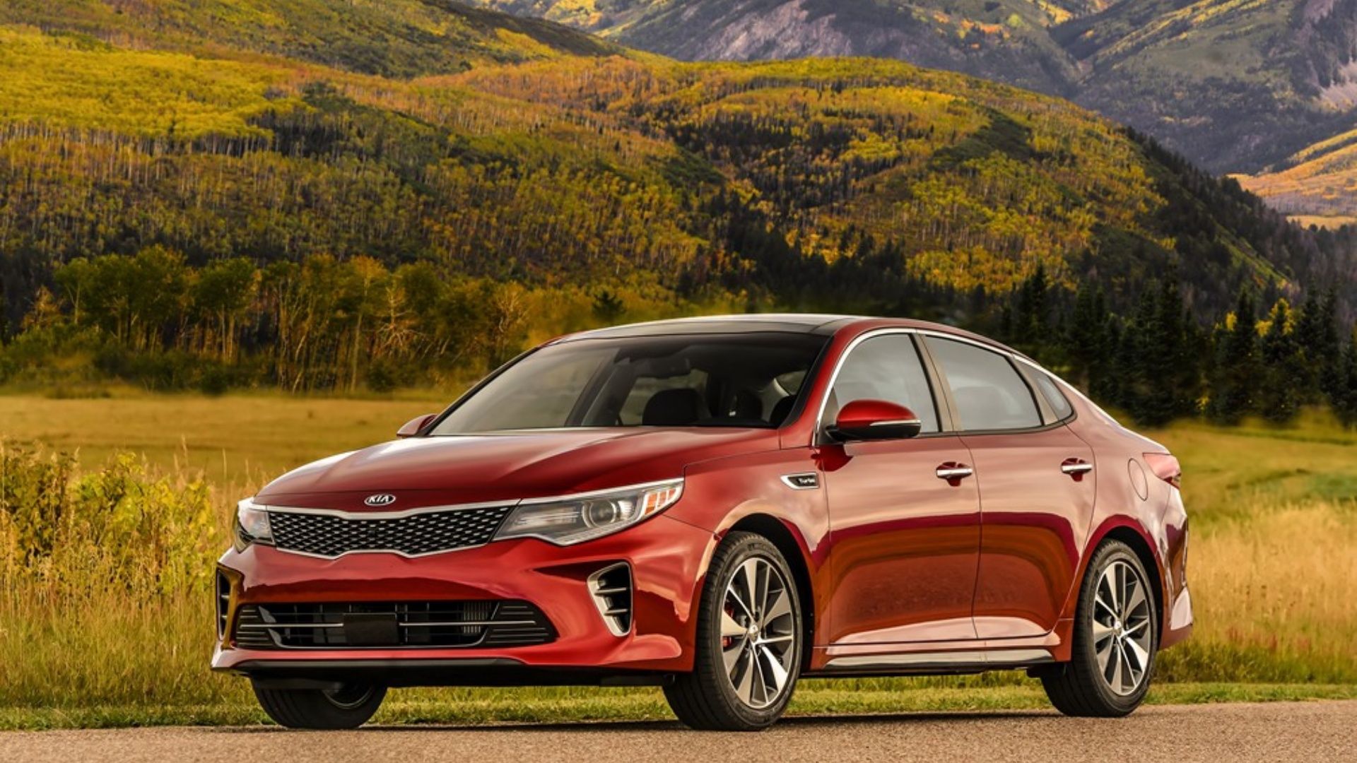 Kia Optima vs K5: Why the discontinued sedan may be smarter