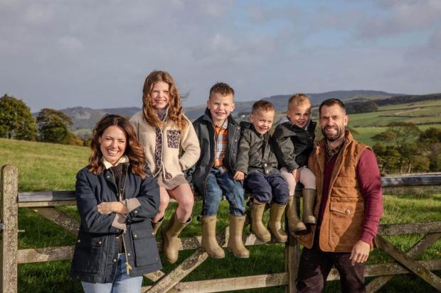 ITV commissions two new series of record-breaking hit show