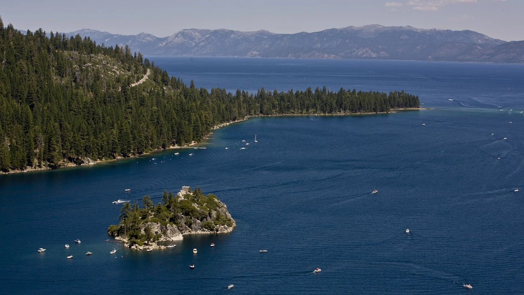 6 stunning Lake Tahoe snorkeling destinations