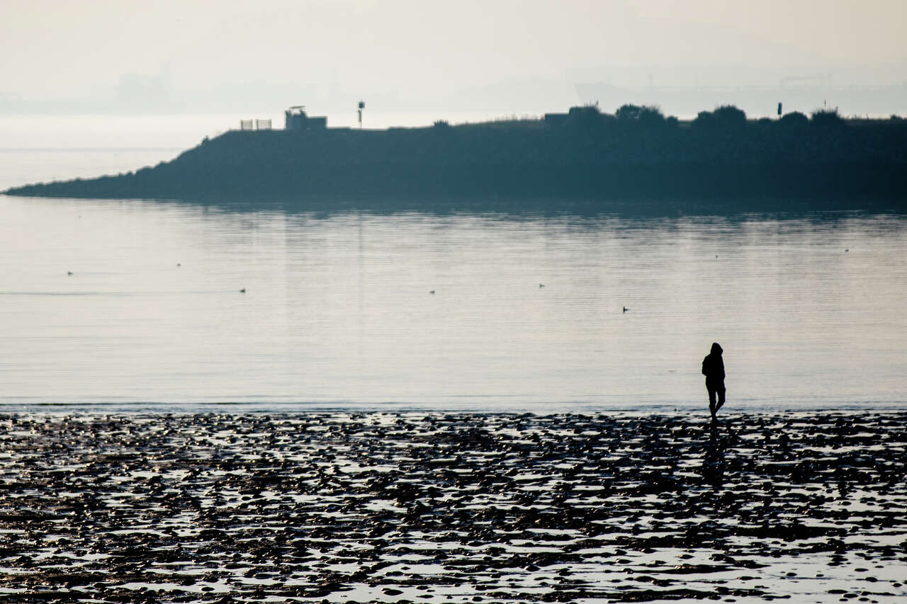 Injuries linked to teens' Bay Area beach takeover