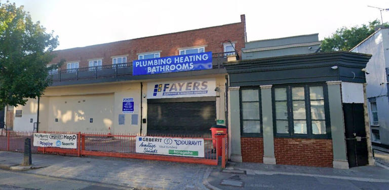 Major UK 140-year-old building supplier crashes into administration - 4 ...