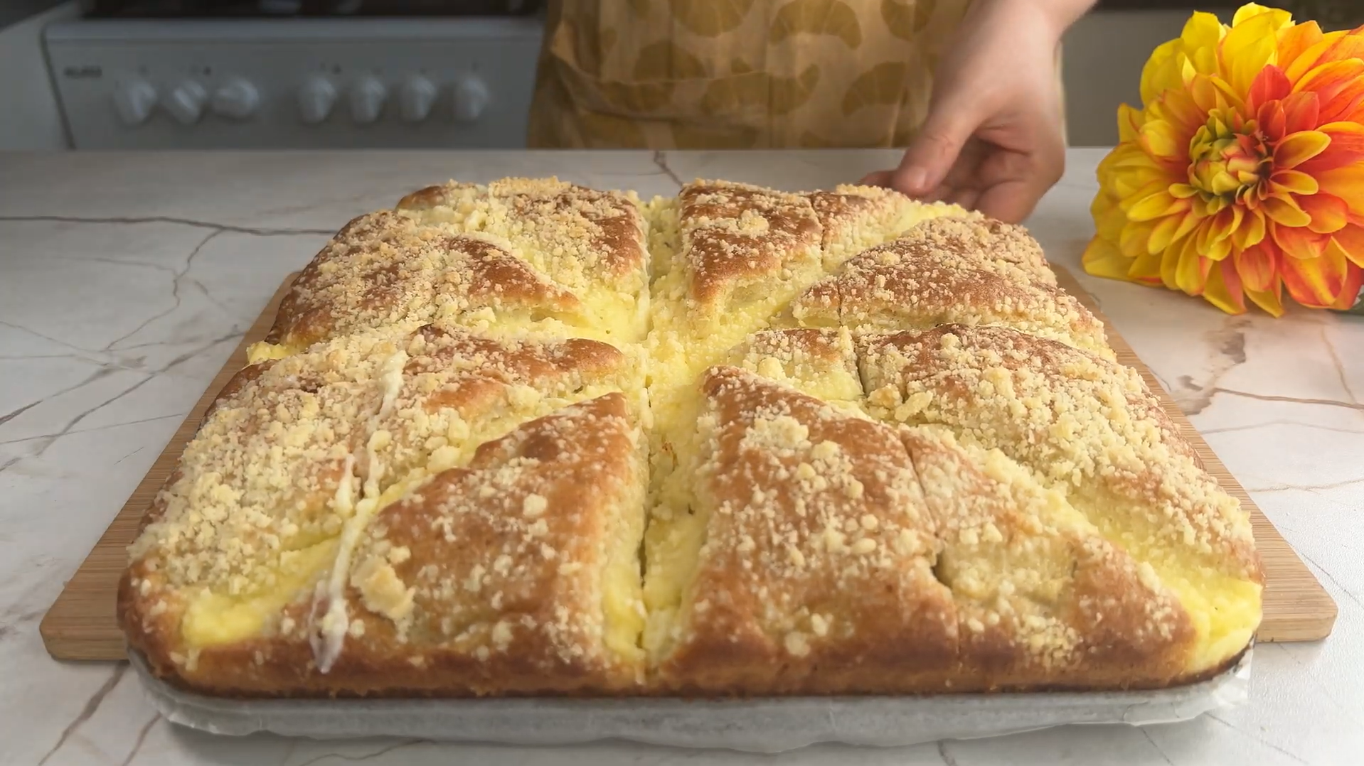 My grandma's apple pie ready in minutes