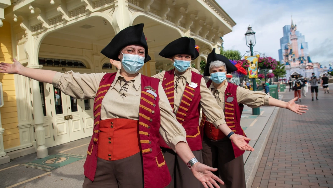 Rules and perks for Disney cast members