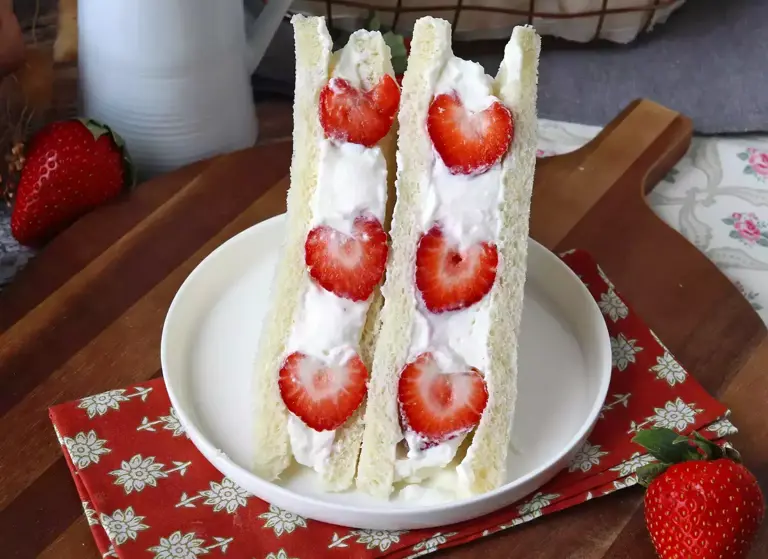 Ichigo sando, el sándwich japonés de fresas