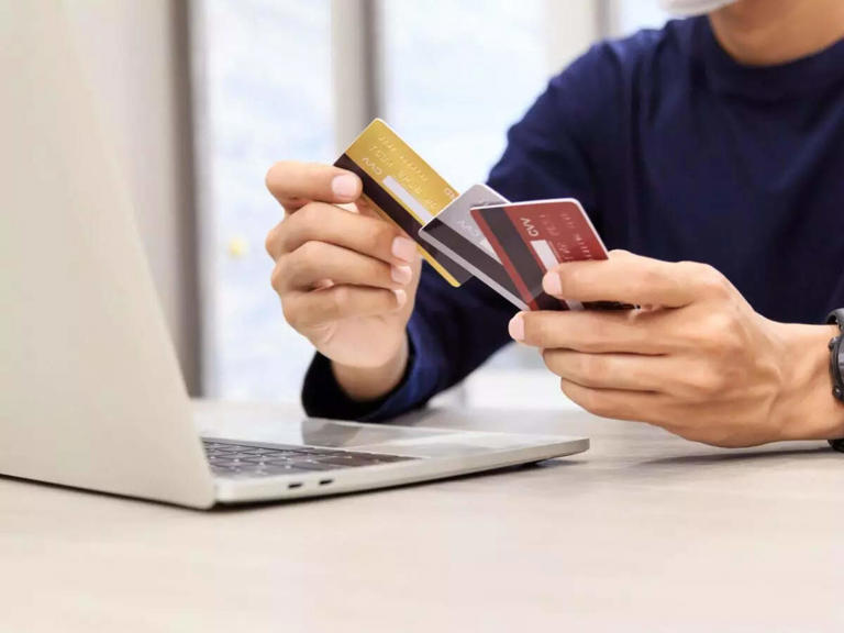 How a writer saved Rs 55,000 a year using 21 credit cards without ...