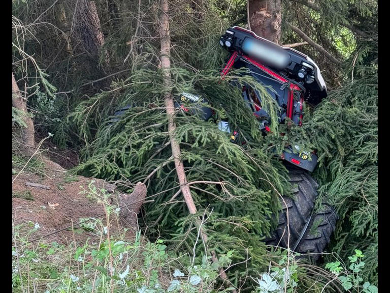 90 Meter abgestürzt: 43-Jähriger stirbt bei Traktorunfall in Gries am ...