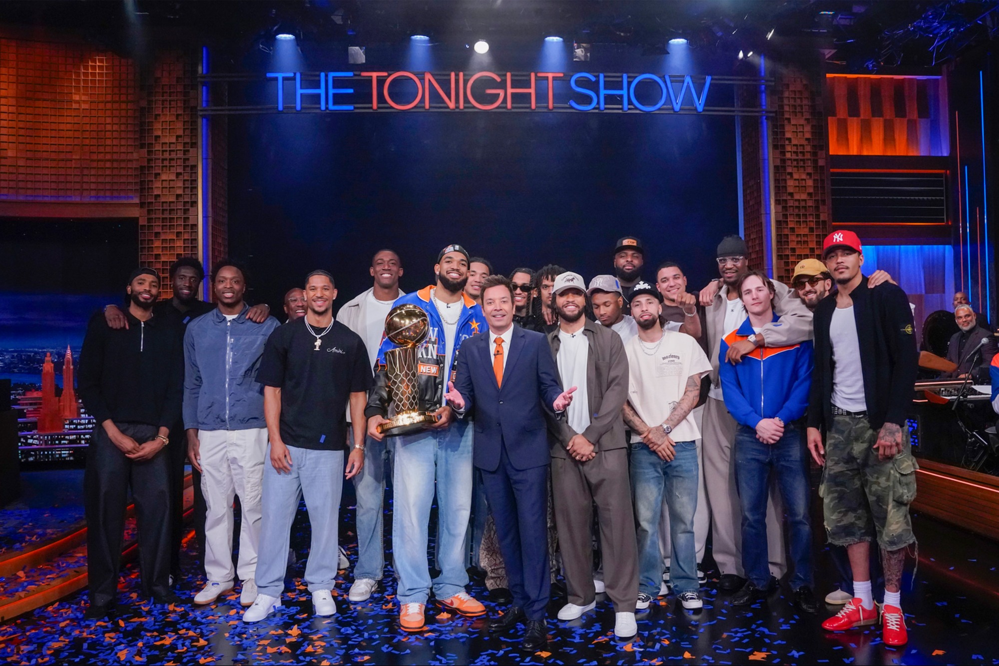 Knicks raise Jimmy Fallon’s lucky shoe to the 'Tonight Show' rafters as ...