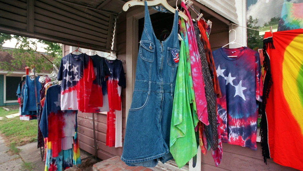 12 iconic 1970s fashion trends that disappeared