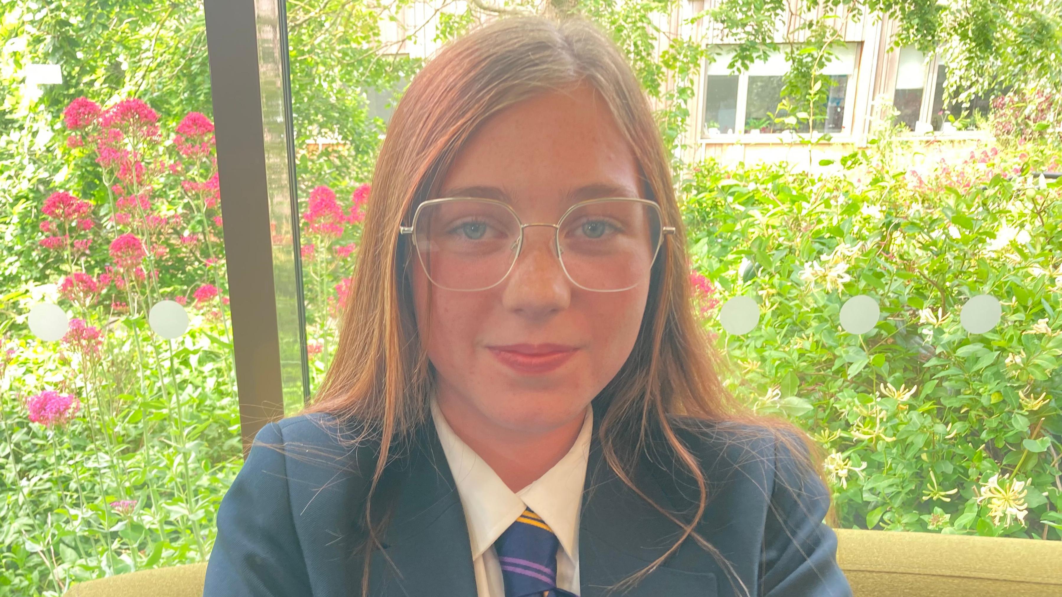 What happens when pupils cut back on social media?