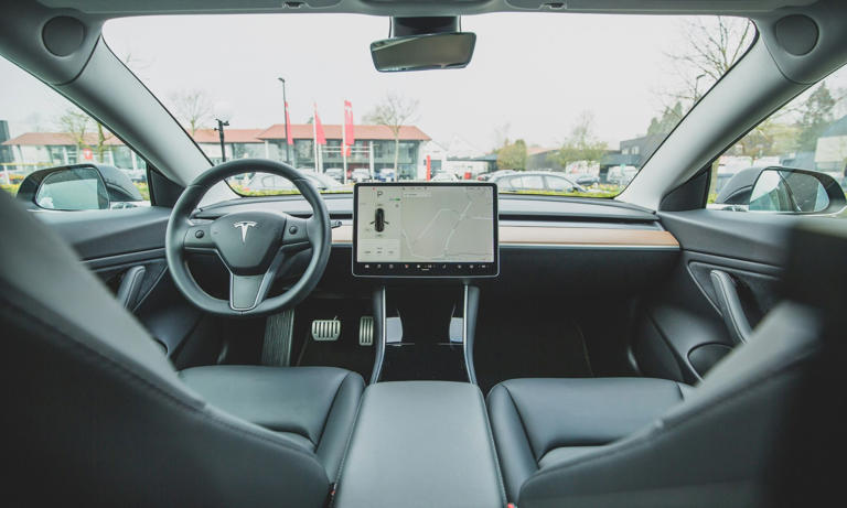 Chinese drivers have figured out a silly way to fool Tesla Autopilot ...