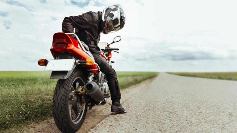 How long do motorcycle tires last and how often should they be replaced?