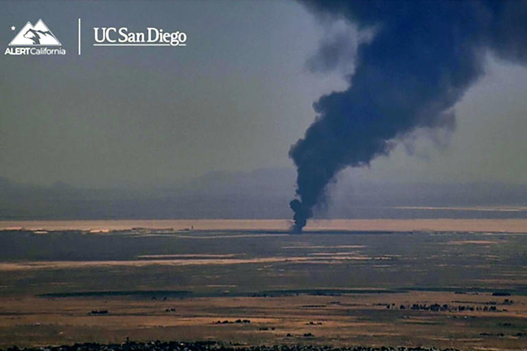 Air Force says B-52 crash carrying 8 at Edwards was not survivable