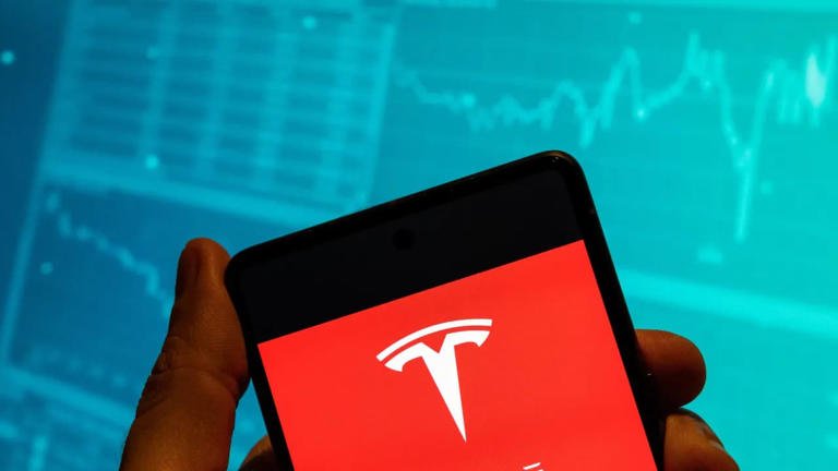 TSLA stock slides overnight: Ross Gerber calls Tesla 'worthless ...