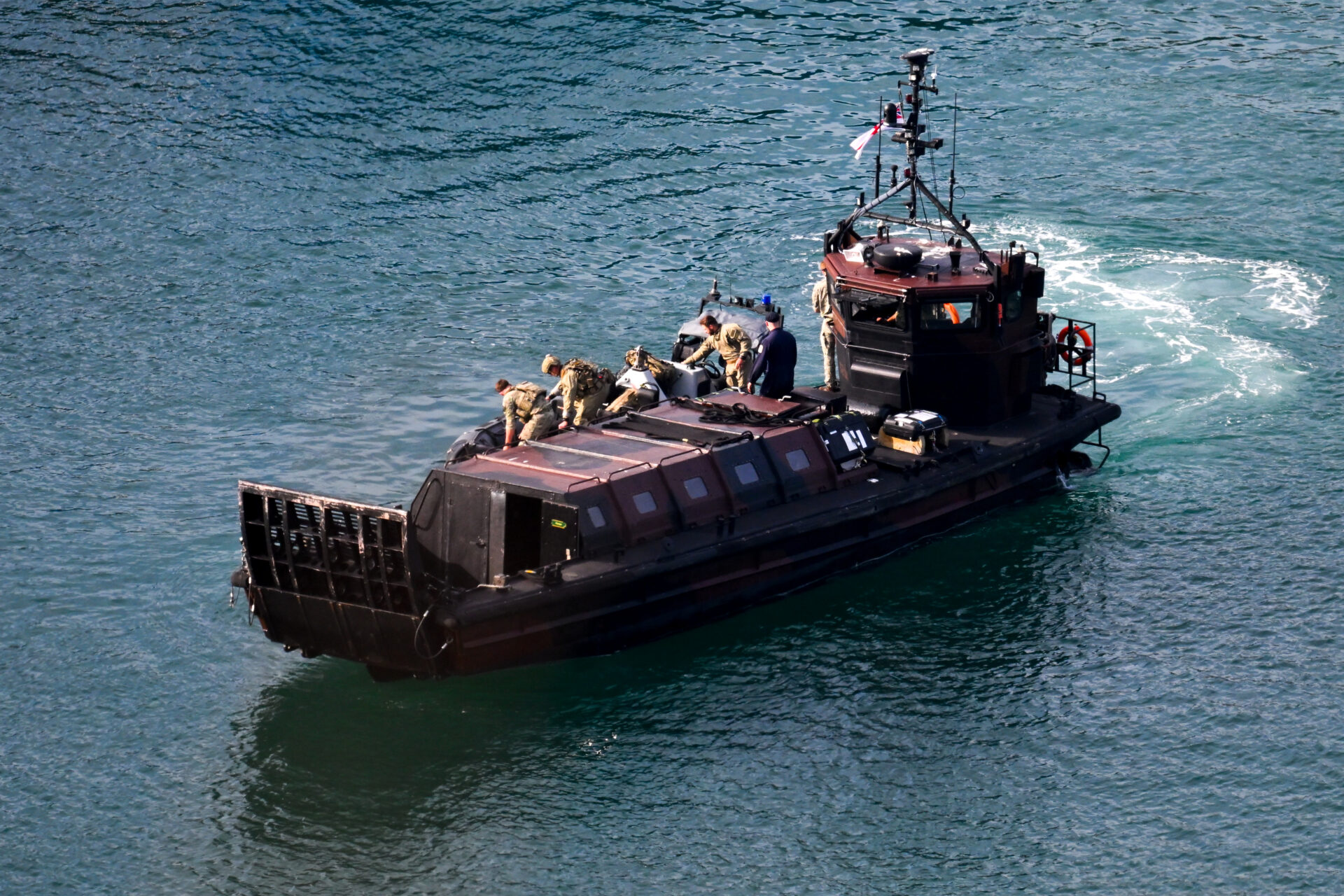 Tension in the English Channel: UK captures Russian ship