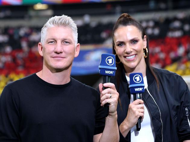 Sedlaczek und Schweinsteiger stecken in der Klemme und bitten Zuschauer ...