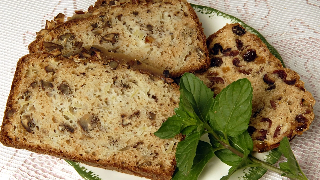 Sweet Alabama pecan bread recipes and variations