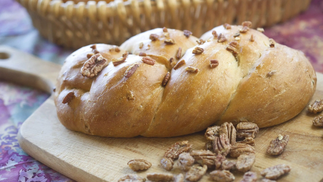 Sweet Alabama pecan bread recipes and variations
