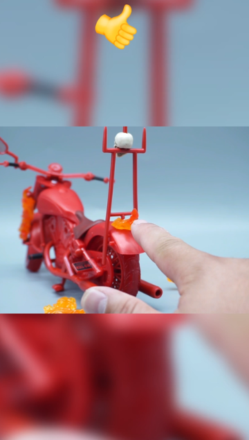 Everything included with this Ghost Rider figure