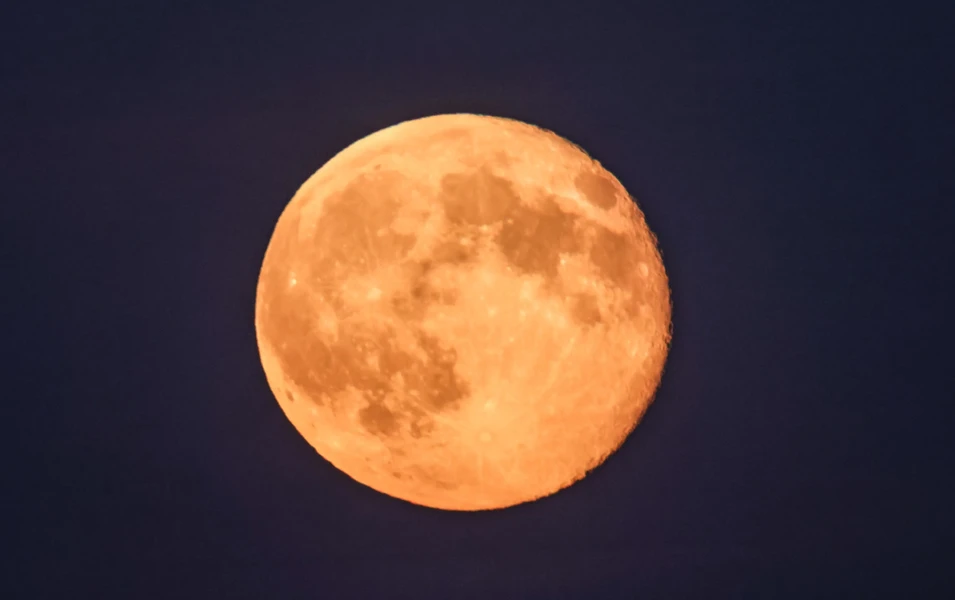 Astrologers see rare super new moon sparking subtle life shifts